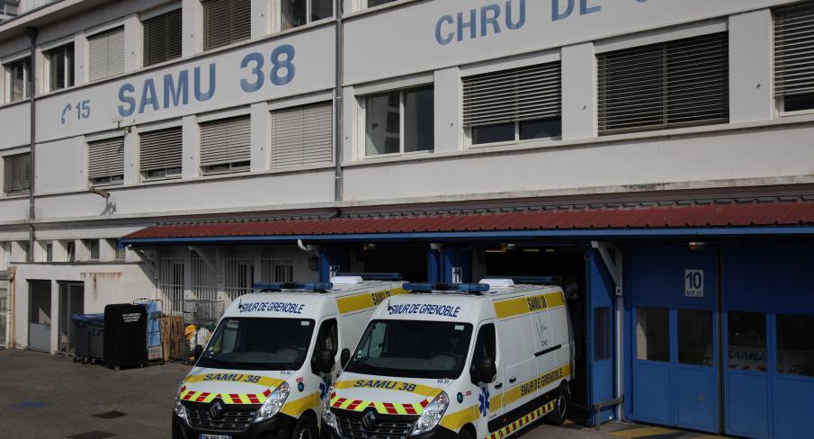 SAMU 38/SMUR - CHU Grenoble Alpes SAMU 38/SMUR - CHU Grenoble Alpes
